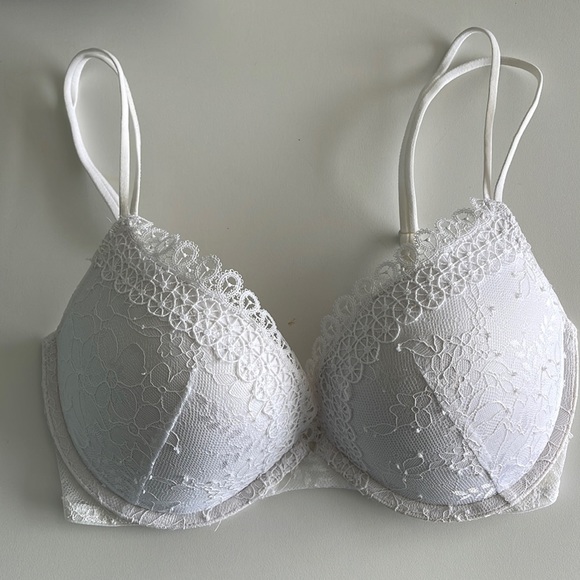 Victoria's Secret | Intimates & Sleepwear | Vs Lace Very Sexy Bra ...
